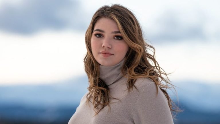 Alisha Newton Age, Net Worth, Boyfriend, Height, Parents ...